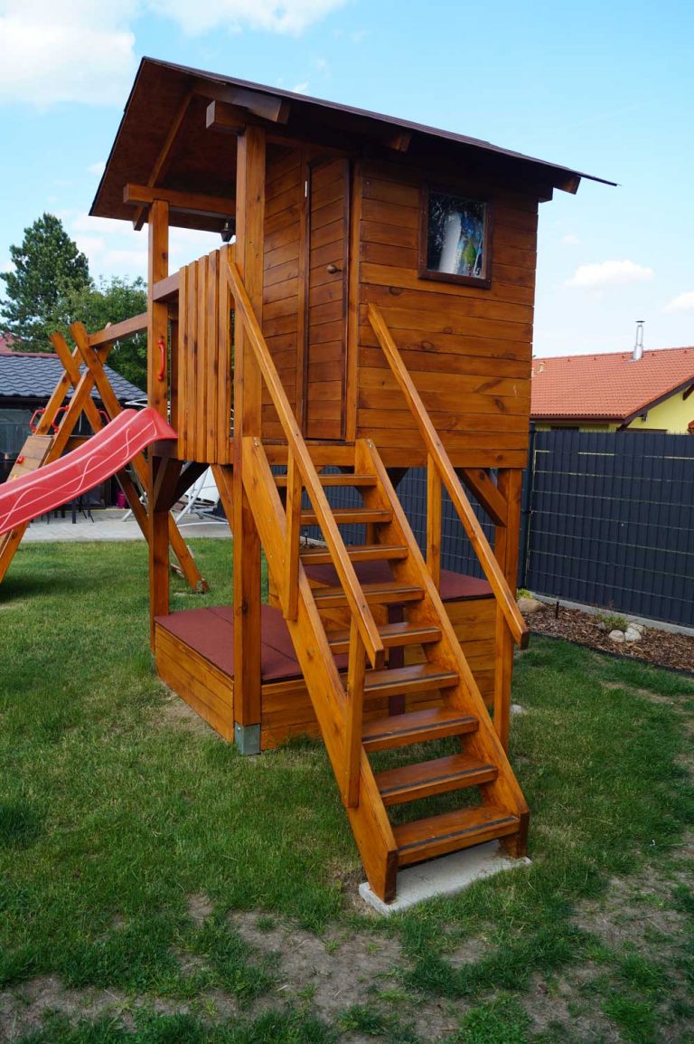Majster roka 2022: Drevený detský domček v záhrade | Urob si sám