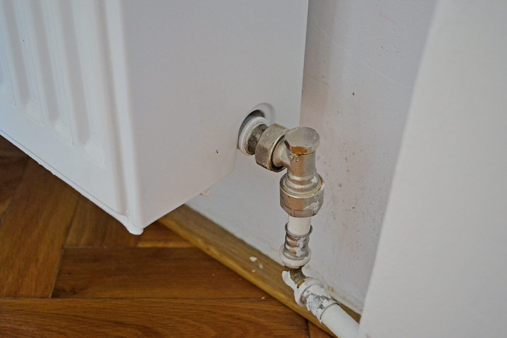 Ako správne odvzdušniť radiátor a čo k tomu budete potrebovať