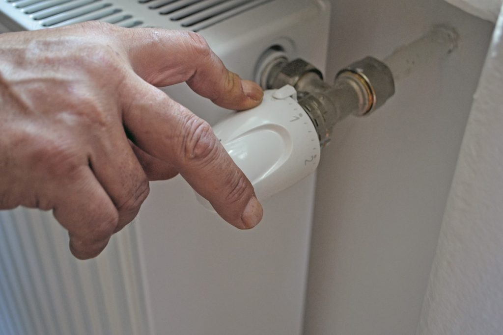 Ako správne odvzdušniť radiátor a čo k tomu budete potrebovať